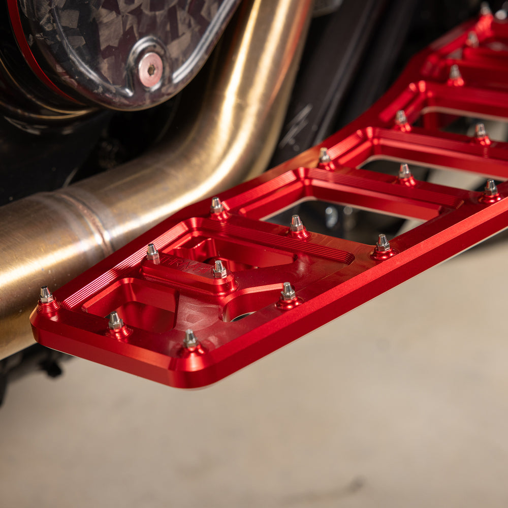 Thrashin Supply® Aggressor Floorboards | Bagger - Red