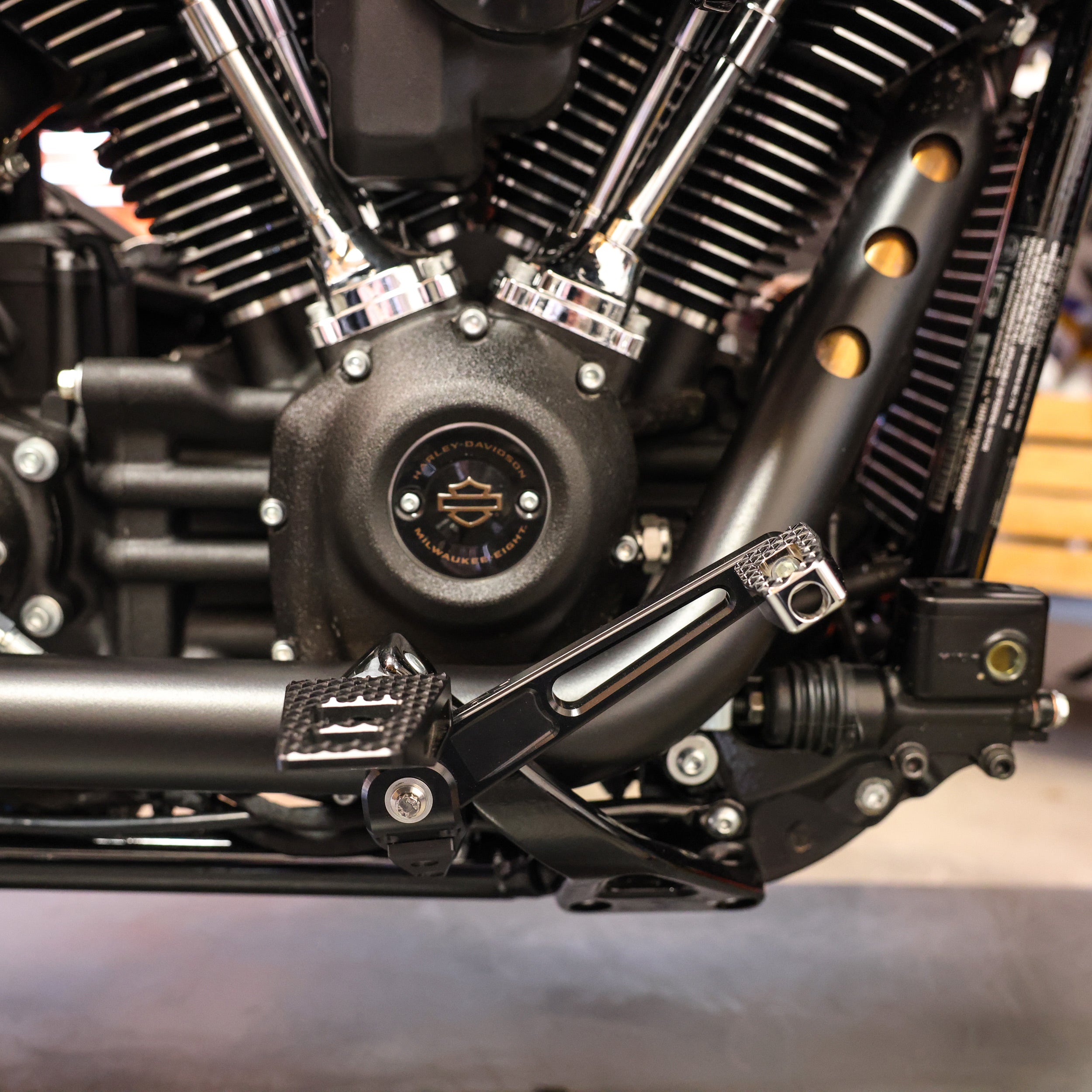 M8 Softail Brake Arm - Black – Thrashin Supply